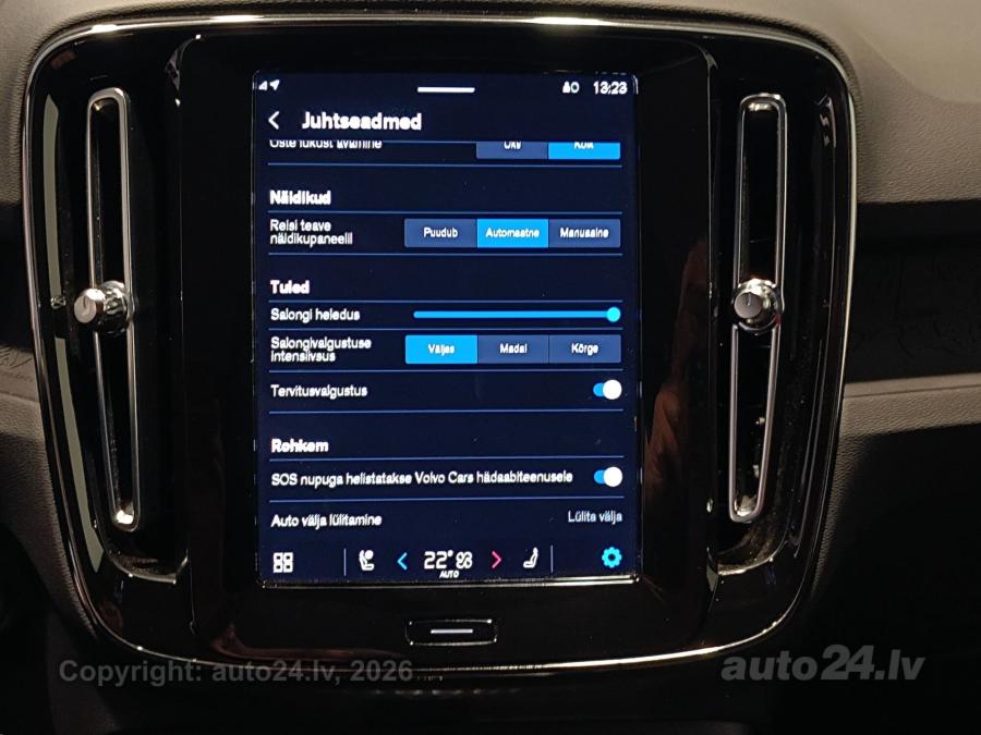 Pelēks Volvo C40 2022 Tallina, ar dzinēja tilpumu 0.00 L un nobraukumu 41 tūkst. km par 33990 €, foto 16 vietnē AUTOMOTO.COM.LV
