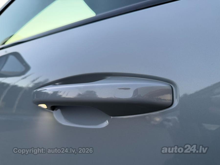 Серый Вольво C40 2023 в Пярну, объемом двигателя 0.00 л и пробегом 53 тыс. км за 29900 €, фото 9 на AUTOMOTO.COM.LV