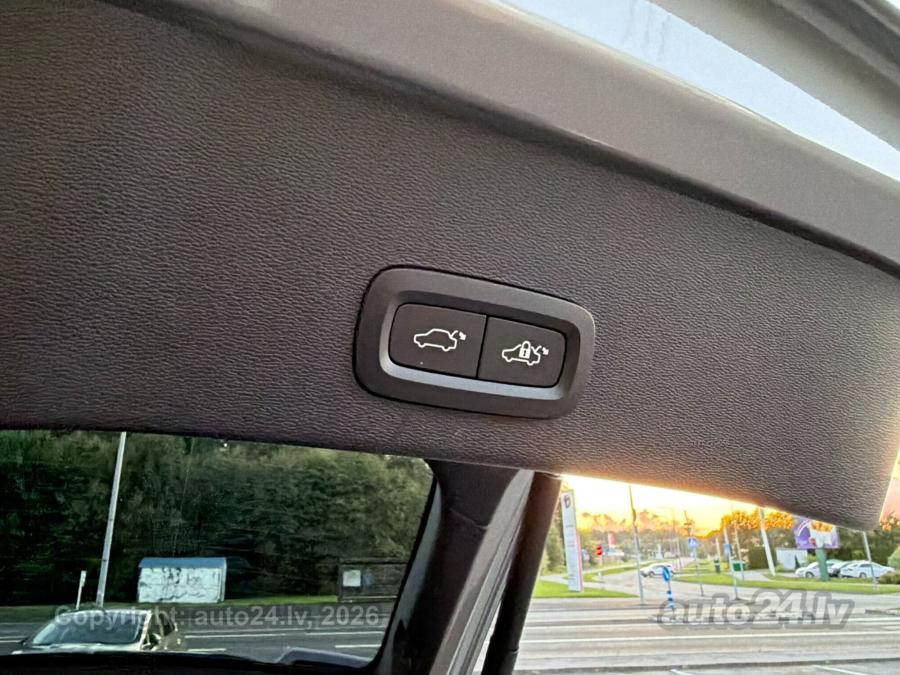 Серый Вольво C40 2023 в Пярну, объемом двигателя 0.00 л и пробегом 53 тыс. км за 29900 €, фото 17 на AUTOMOTO.COM.LV
