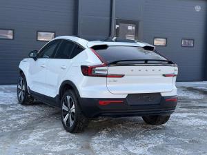 Balts Volvo C40 2023 Kauņa, ar dzinēja tilpumu 0.00 L un nobraukumu 62 tūkst. km par 15650 €, foto  vietnē AUTOMOTO.COM.LV