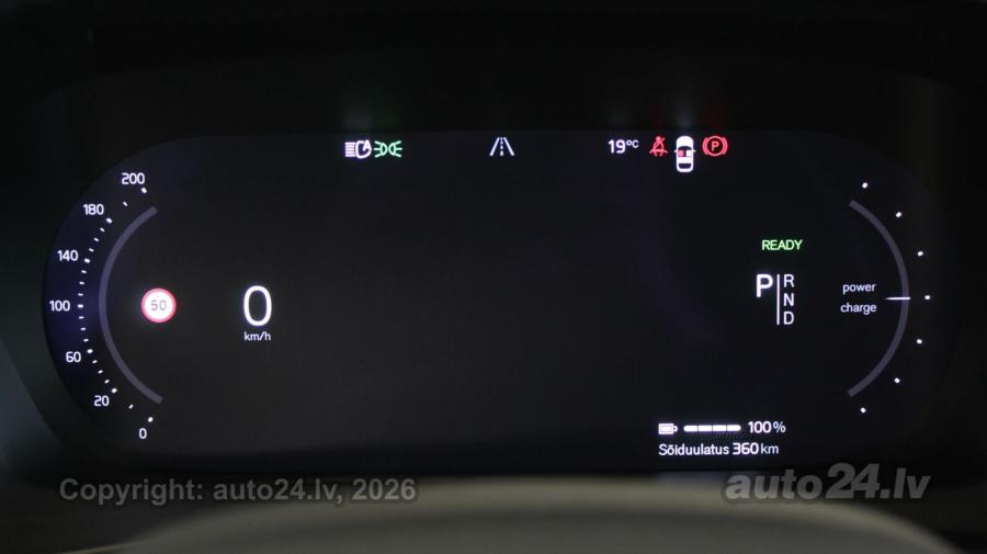 Белый Вольво C40 2022 в Таллин, объемом двигателя 0.00 л и пробегом 67 тыс. км за 33990 €, фото 14 на AUTOMOTO.COM.LV