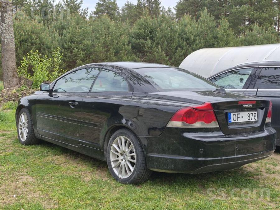 Melns Volvo C70 2006 Ogre, ar dzinēja tilpumu 2.50 L un nobraukumu 280 tūkst. km par 3000 €, foto 3 vietnē AUTOMOTO.COM.LV