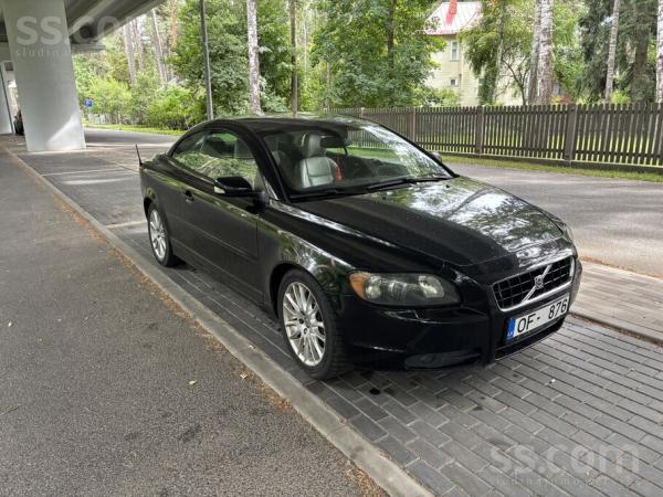 Черный Вольво Ц70 2006 в Юрмала, объемом двигателя 2.40 л и пробегом 175 тыс. км за 2350 €, фото 4 на AUTOMOTO.COM.LV