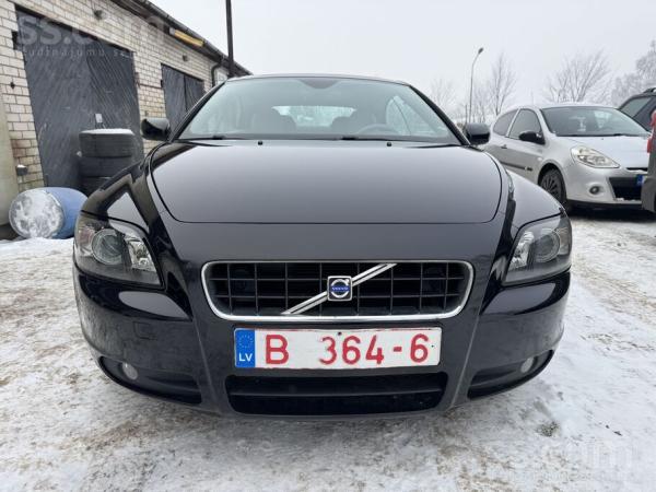 Melns Volvo C70 2007 Talsi, ar dzinēja tilpumu 2.40 L un nobraukumu 270 tūkst. km par 3500 €, foto 2 vietnē AUTOMOTO.COM.LV