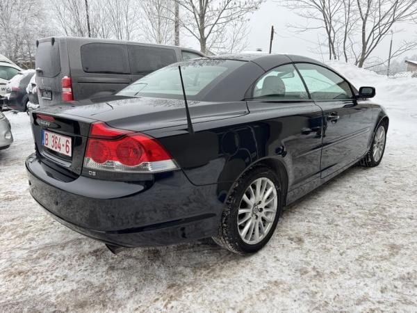 Melns Volvo C70 2007 Talsi, ar dzinēja tilpumu 2.40 L un nobraukumu 270 tūkst. km par 3500 €, foto 4 vietnē AUTOMOTO.COM.LV