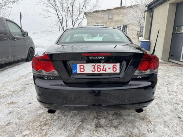 Melns Volvo C70 2007 Talsi, ar dzinēja tilpumu 2.40 L un nobraukumu 270 tūkst. km par 3500 €, foto 5 vietnē AUTOMOTO.COM.LV