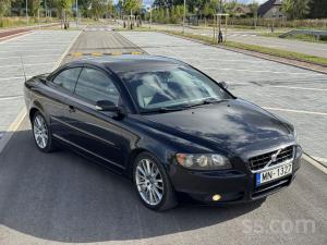 Black Volvo C70 2007 in Jelgava, with an engine capacity of 2.40 L and mileage of 278 thousand km for 4500 €, photo 3 on AUTOMOTO.COM.LV
