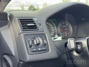 Black Volvo C70 2007 in Jelgava, with an engine capacity of 2.40 L and mileage of 278 thousand km for 4500 €, photo 8 on AUTOMOTO.COM.LV