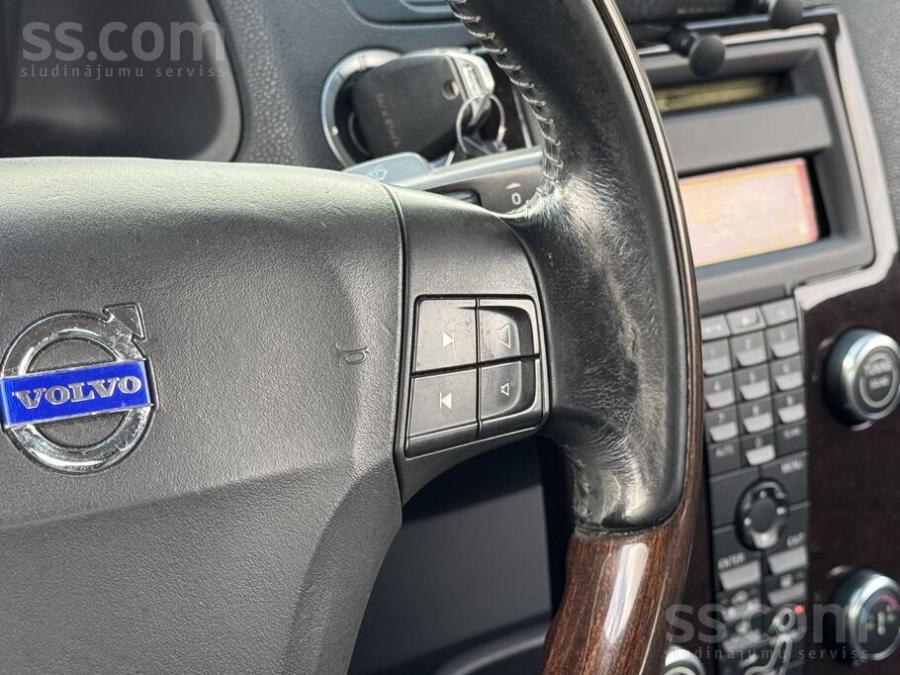 Black Volvo C70 2007 in Jelgava, with an engine capacity of 2.40 L and mileage of 278 thousand km for 4500 €, photo 11 on AUTOMOTO.COM.LV