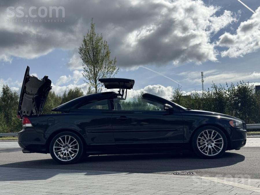 Black Volvo C70 2007 in Jelgava, with an engine capacity of 2.40 L and mileage of 278 thousand km for 4500 €, photo 19 on AUTOMOTO.COM.LV