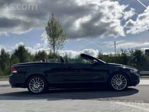 Black Volvo C70 2007 in Jelgava, with an engine capacity of 2.40 L and mileage of 278 thousand km for 4500 €, photo 21 on AUTOMOTO.COM.LV