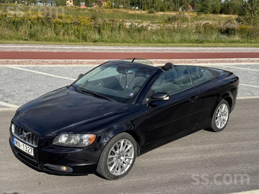 Black Volvo C70 2007 in Jelgava, with an engine capacity of 2.40 L and mileage of 278 thousand km for 4500 €, photo 23 on AUTOMOTO.COM.LV