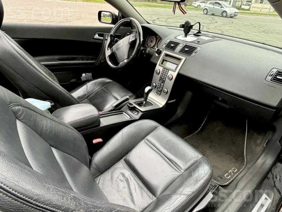Melns Volvo C70 2007 Ogre, ar dzinēja tilpumu 2.40 L un nobraukumu 258 tūkst. km par 4300 €, foto 6 vietnē AUTOMOTO.COM.LV