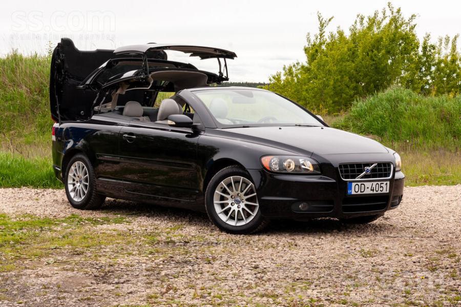 Melns Volvo C70 2007 Rīga, ar dzinēja tilpumu 2.40 L un nobraukumu 258 tūkst. km par 4995 €, foto 3 vietnē AUTOMOTO.COM.LV