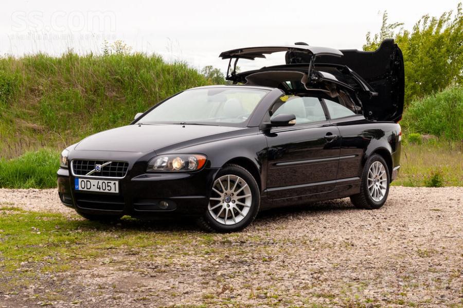 Melns Volvo C70 2007 Rīga, ar dzinēja tilpumu 2.40 L un nobraukumu 258 tūkst. km par 4995 €, foto 9 vietnē AUTOMOTO.COM.LV