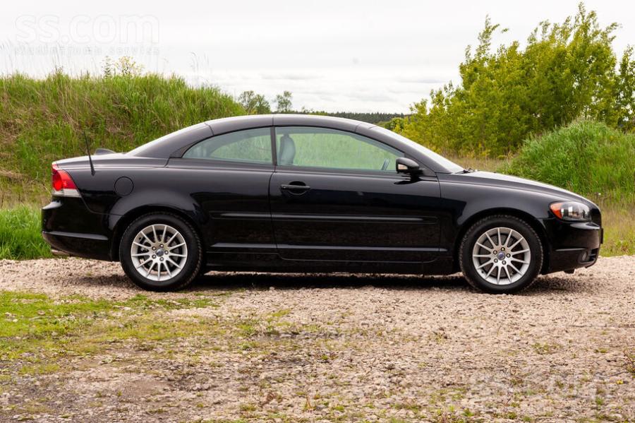 Melns Volvo C70 2007 Rīga, ar dzinēja tilpumu 2.40 L un nobraukumu 258 tūkst. km par 4995 €, foto 14 vietnē AUTOMOTO.COM.LV