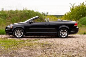 Melns Volvo C70 2007 Rīga, ar dzinēja tilpumu 2.40 L un nobraukumu 258 tūkst. km par 4995 €, foto 17 vietnē AUTOMOTO.COM.LV
