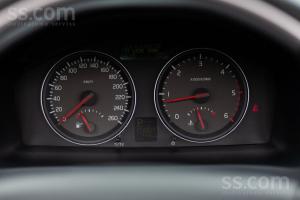 Melns Volvo C70 2007 Rīga, ar dzinēja tilpumu 2.40 L un nobraukumu 258 tūkst. km par 4995 €, foto 33 vietnē AUTOMOTO.COM.LV