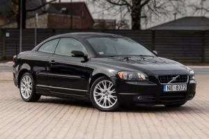 Melns Volvo C70 2007 Jelgava, ar dzinēja tilpumu 2.40 L un nobraukumu 285 tūkst. km par 6700 €, foto  vietnē AUTOMOTO.COM.LV