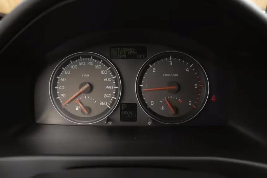 Черный Вольво Ц70 2007 в Елгава, объемом двигателя 2.40 л и пробегом 285 тыс. км за 6700 €, фото 12 на AUTOMOTO.COM.LV