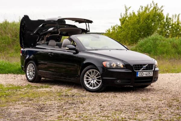 Melns Volvo C70 2007 Rīga, ar dzinēja tilpumu 2.40 L un nobraukumu 258 tūkst. km par 4995 €, foto 2 vietnē AUTOMOTO.COM.LV
