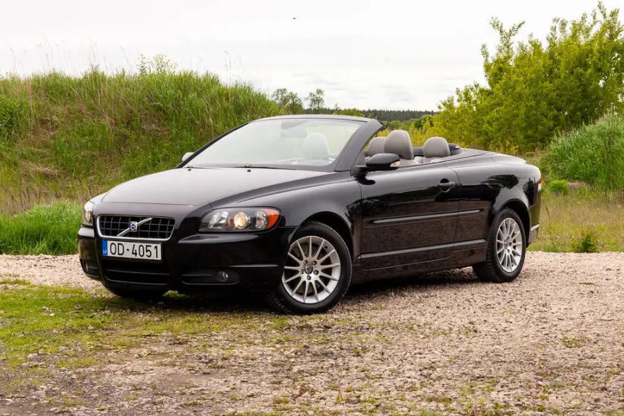 Melns Volvo C70 2007 Rīga, ar dzinēja tilpumu 2.40 L un nobraukumu 258 tūkst. km par 4995 €, foto 19 vietnē AUTOMOTO.COM.LV