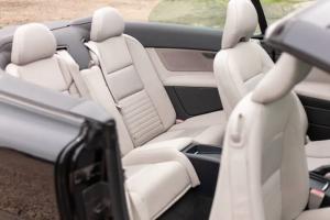 Melns Volvo C70 2007 Rīga, ar dzinēja tilpumu 2.40 L un nobraukumu 258 tūkst. km par 4995 €, foto 30 vietnē AUTOMOTO.COM.LV