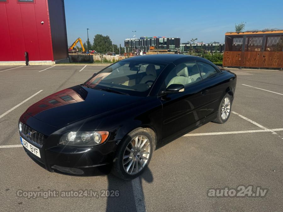 Melns Volvo C70 2007 Tallina, ar dzinēja tilpumu 2.40 L un nobraukumu 269 tūkst. km par 4400 €, foto 8 vietnē AUTOMOTO.COM.LV