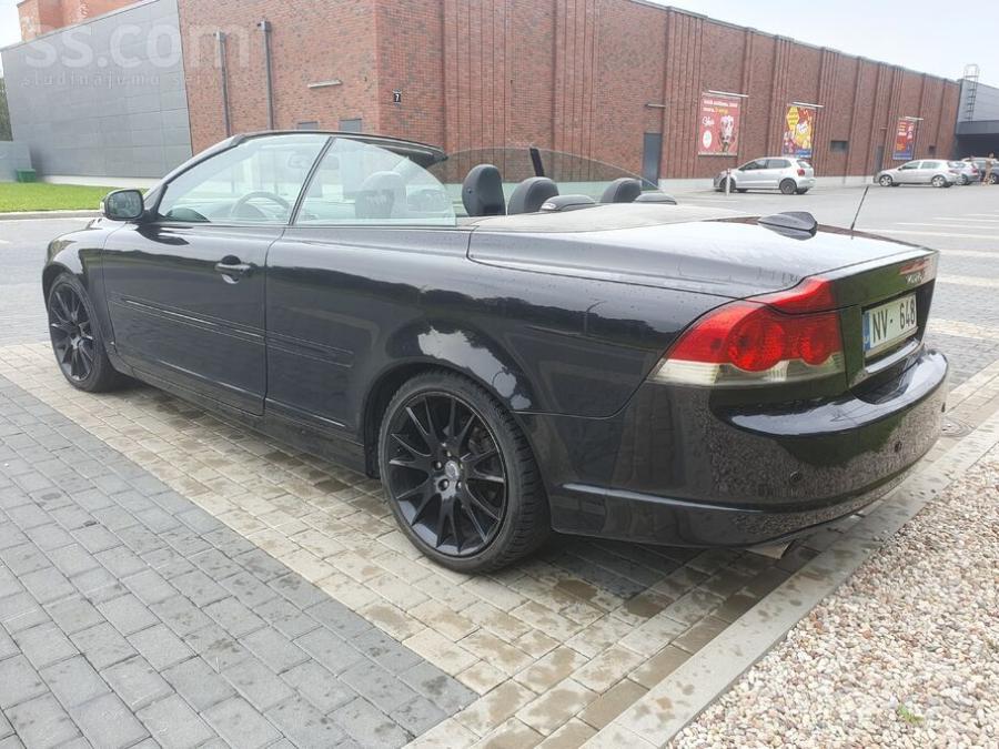 Melns Volvo C70 2007 Kuldīga, ar dzinēja tilpumu 2.40 L un nobraukumu 279 tūkst. km par 3200 €, foto 9 vietnē AUTOMOTO.COM.LV