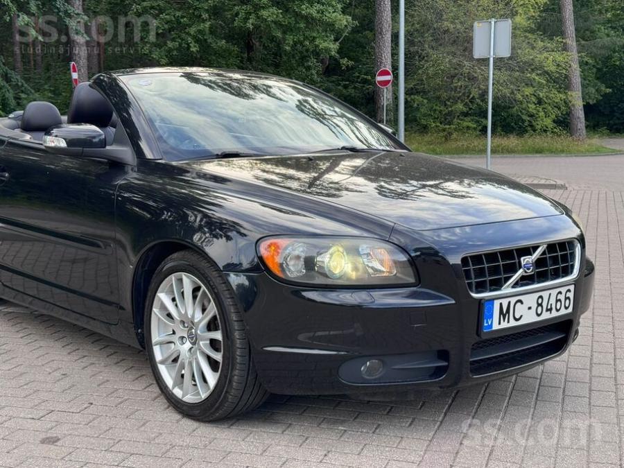 Melns Volvo C70 2007 Rīga, ar dzinēja tilpumu 2.40 L un nobraukumu 257 tūkst. km par 5000 €, foto 1 vietnē AUTOMOTO.COM.LV