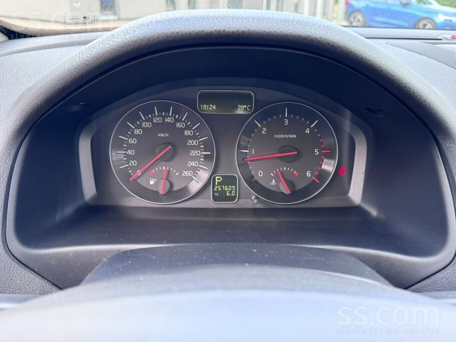 Melns Volvo C70 2007 Rīga, ar dzinēja tilpumu 2.40 L un nobraukumu 257 tūkst. km par 5000 €, foto 10 vietnē AUTOMOTO.COM.LV