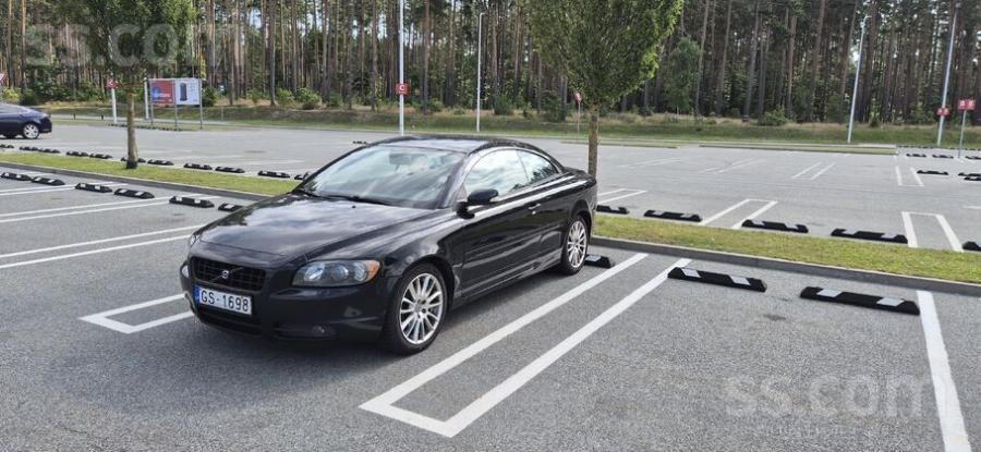 Melns Volvo C70 2007 Rīga, ar dzinēja tilpumu 2.40 L un nobraukumu 252 tūkst. km par 4000 €, foto 1 vietnē AUTOMOTO.COM.LV