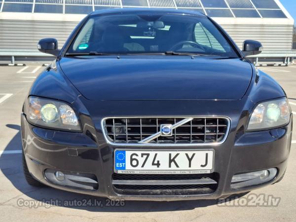 Melns Volvo C70 2008 Tallina, ar dzinēja tilpumu 2.00 L un nobraukumu 205 tūkst. km par 5900 €, foto 4 vietnē AUTOMOTO.COM.LV