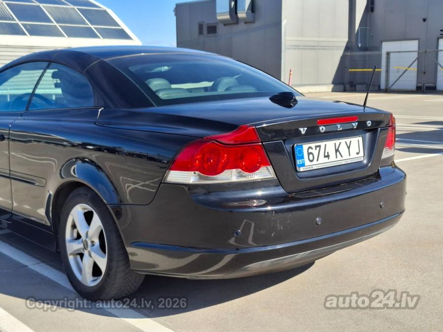 Melns Volvo C70 2008 Tallina, ar dzinēja tilpumu 2.00 L un nobraukumu 205 tūkst. km par 5900 €, foto 13 vietnē AUTOMOTO.COM.LV