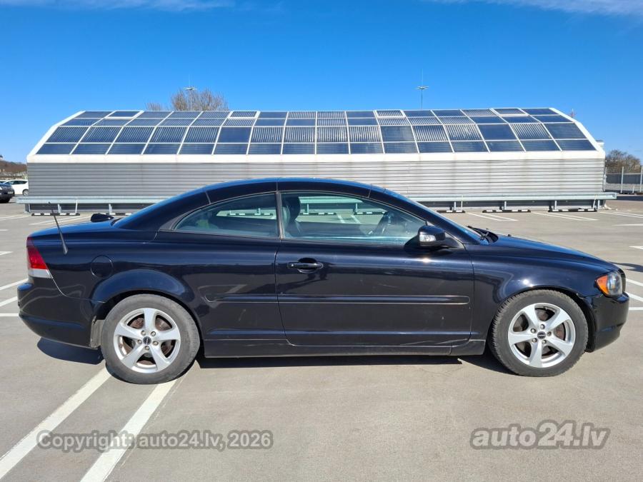 Melns Volvo C70 2008 Tallina, ar dzinēja tilpumu 2.00 L un nobraukumu 205 tūkst. km par 5900 €, foto 15 vietnē AUTOMOTO.COM.LV