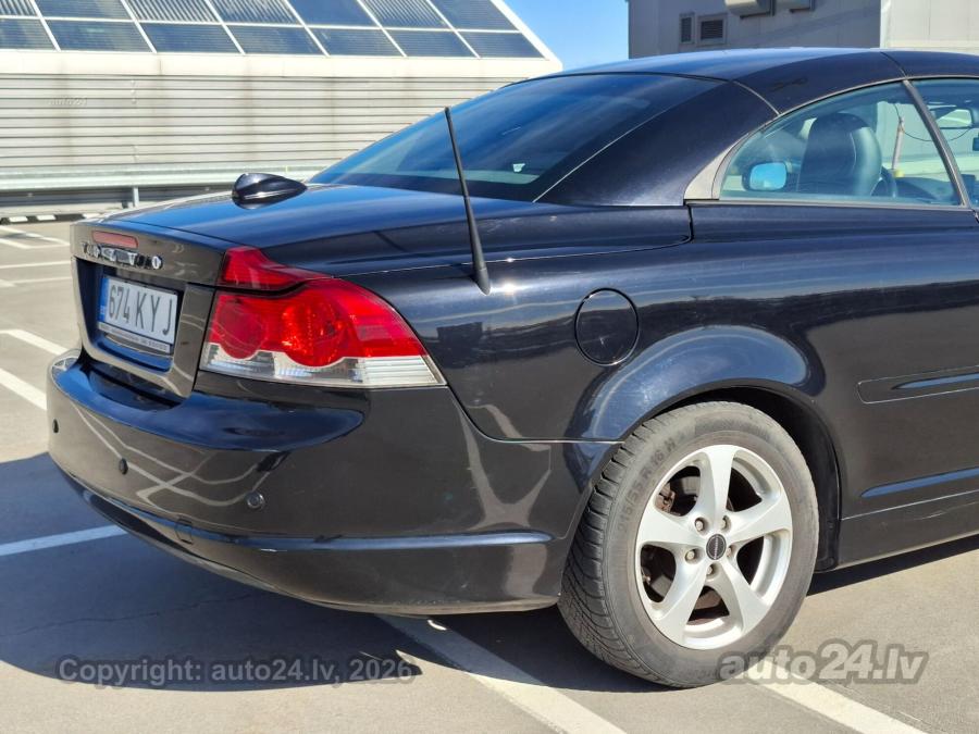 Melns Volvo C70 2008 Tallina, ar dzinēja tilpumu 2.00 L un nobraukumu 205 tūkst. km par 5900 €, foto 16 vietnē AUTOMOTO.COM.LV