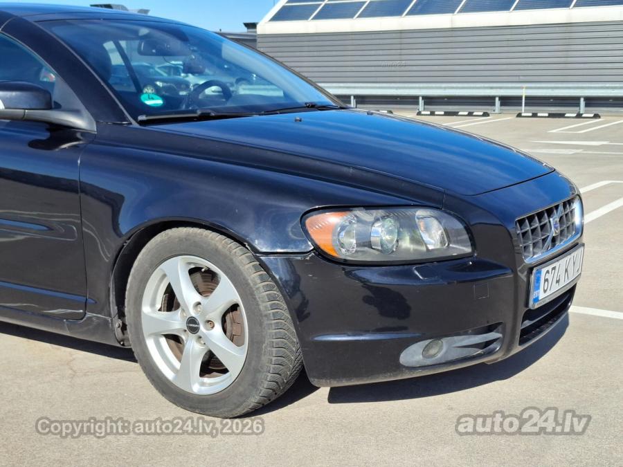 Melns Volvo C70 2008 Tallina, ar dzinēja tilpumu 2.00 L un nobraukumu 205 tūkst. km par 5900 €, foto 18 vietnē AUTOMOTO.COM.LV