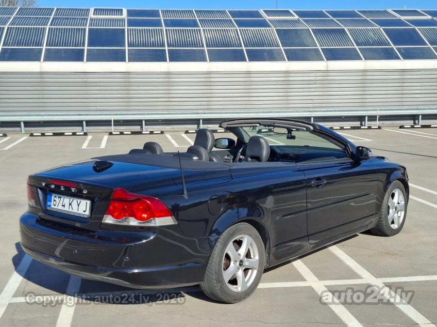 Melns Volvo C70 2008 Tallina, ar dzinēja tilpumu 2.00 L un nobraukumu 205 tūkst. km par 5900 €, foto 22 vietnē AUTOMOTO.COM.LV