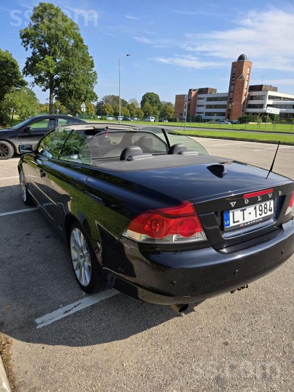 Melns Volvo C70 2008 Rīga, ar dzinēja tilpumu 2.40 L un nobraukumu 285 tūkst. km par 5900 €, foto 2 vietnē AUTOMOTO.COM.LV