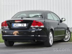 Melns Volvo C70 2008 Rīga, ar dzinēja tilpumu 2.40 L un nobraukumu 245 tūkst. km par 5000 €, foto 9 vietnē AUTOMOTO.COM.LV