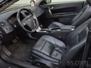 Melns Volvo C70 2008 Rīga, ar dzinēja tilpumu 2.40 L un nobraukumu 245 tūkst. km par 5000 €, foto 20 vietnē AUTOMOTO.COM.LV