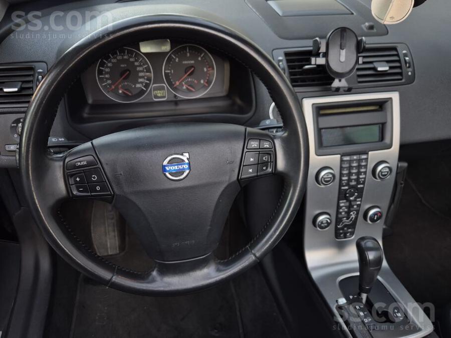 Melns Volvo C70 2008 Rīga, ar dzinēja tilpumu 2.40 L un nobraukumu 245 tūkst. km par 5000 €, foto 27 vietnē AUTOMOTO.COM.LV