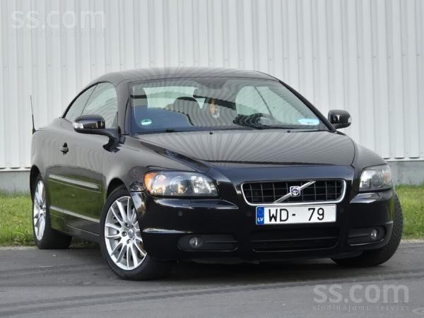 Black Volvo C70 2008 in Riga, with an engine capacity of 2.40 L and mileage of 245 thousand km for 4590 €, photo 5 on AUTOMOTO.COM.LV