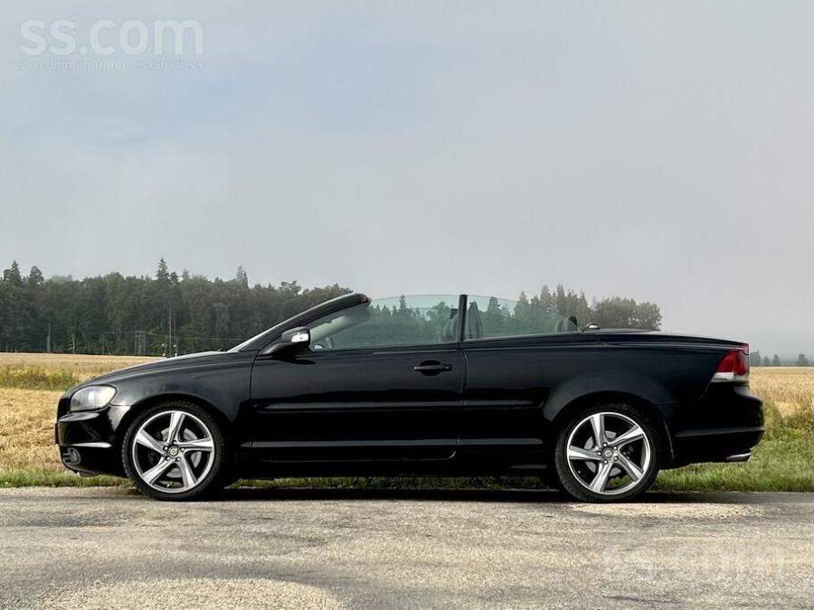 Black Volvo C70 2008 in Riga, with an engine capacity of 2.40 L and mileage of 310 thousand km for 5400 €, photo 8 on AUTOMOTO.COM.LV