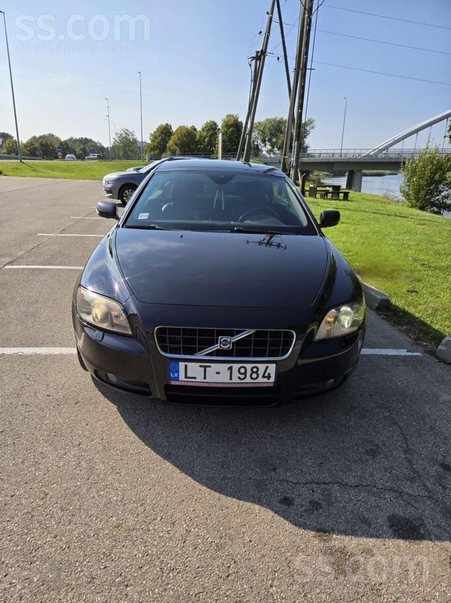 Melns Volvo C70 2008 Rīga, ar dzinēja tilpumu 2.40 L un nobraukumu 280 tūkst. km par 5600 €, foto 9 vietnē AUTOMOTO.COM.LV