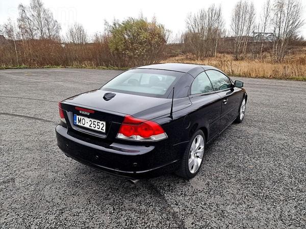 Melns Volvo C70 2008 Rēzekne, ar dzinēja tilpumu 2.40 L un nobraukumu 220 tūkst. km par 6600 €, foto 3 vietnē AUTOMOTO.COM.LV
