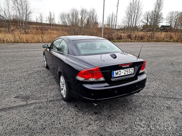 Melns Volvo C70 2008 Rēzekne, ar dzinēja tilpumu 2.40 L un nobraukumu 220 tūkst. km par 6600 €, foto 5 vietnē AUTOMOTO.COM.LV