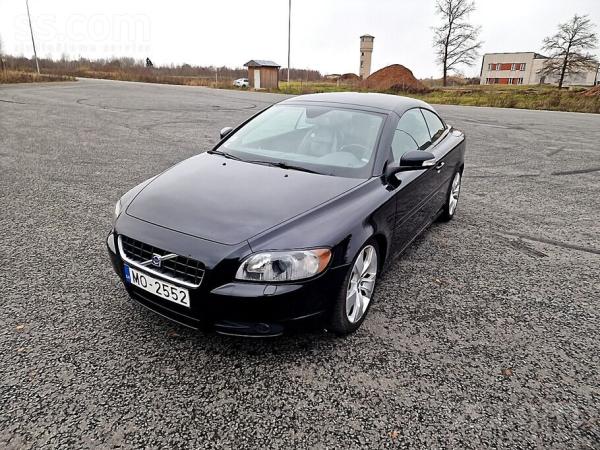Melns Volvo C70 2008 Rēzekne, ar dzinēja tilpumu 2.40 L un nobraukumu 220 tūkst. km par 6600 €, foto 6 vietnē AUTOMOTO.COM.LV