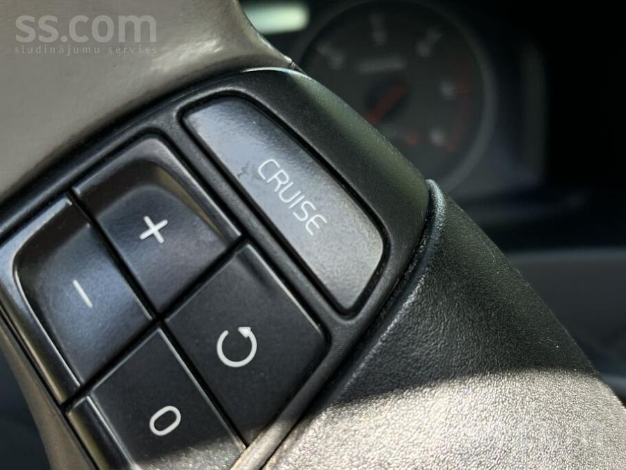 Black Volvo C70 2008 in Riga, with an engine capacity of 2.00 L and mileage of 0 thousand km for 2690 €, photo 22 on AUTOMOTO.COM.LV