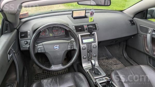 Black Volvo C70 2008 in Valka, with an engine capacity of 2.00 L and mileage of 341 thousand km for 3500 €, photo 1 on AUTOMOTO.COM.LV